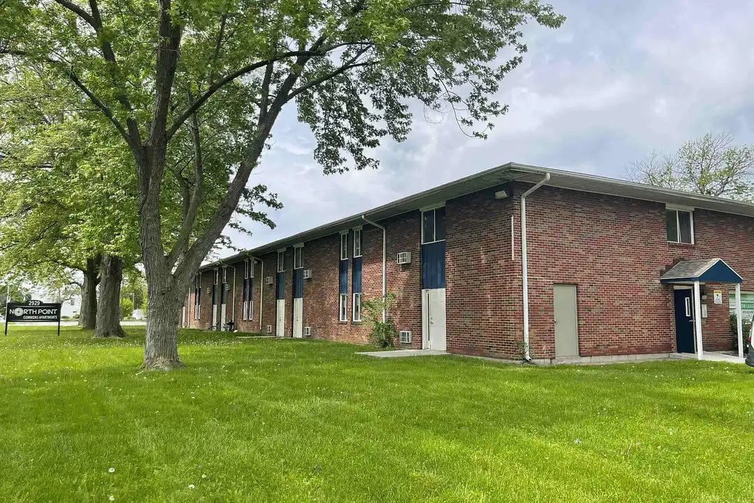 North Point Commons - 2929 N Summit St - Toledo, OH | Rent.
