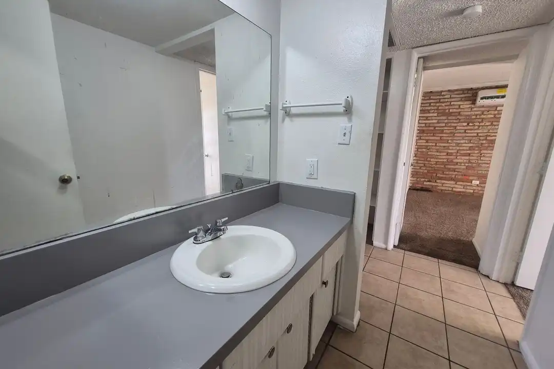 2681 S Virginia Dr unit 09 - Yuma, AZ | Rent.