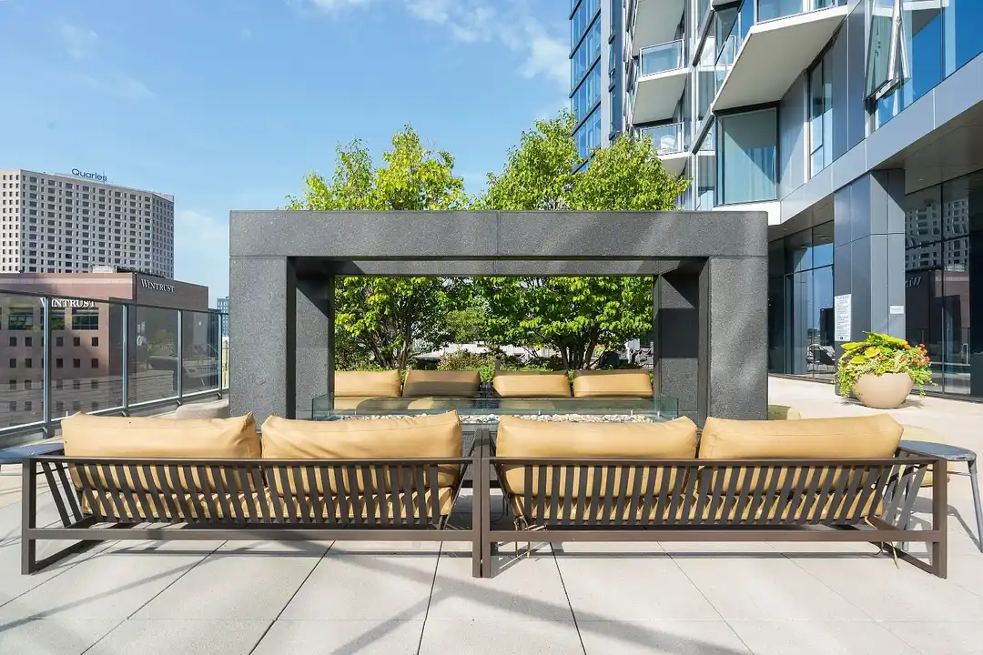 7SEVENTY7 - 777 N Van Buren St - Milwaukee, WI | Rent.