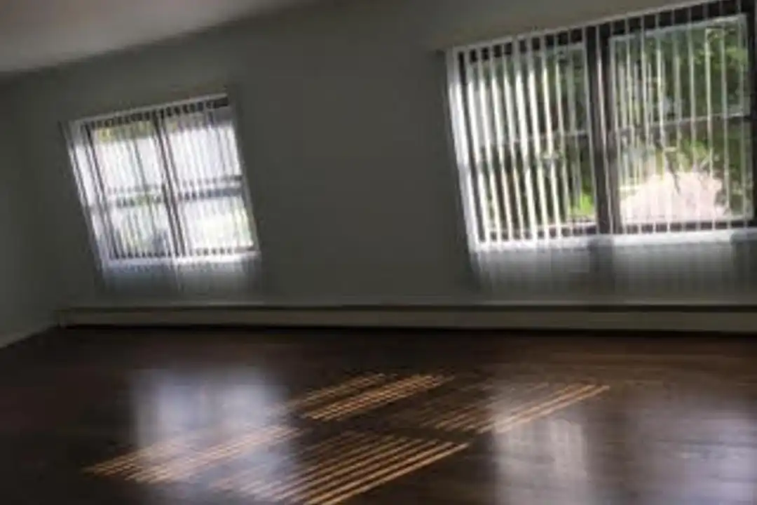 7632 S Stewart Ave - Chicago, IL | Rent.