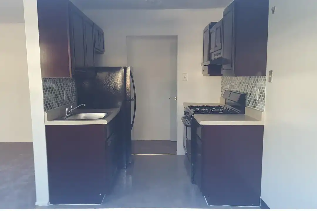 Croydon Station - 909 Bristol Pike - Croydon, PA | Rent.