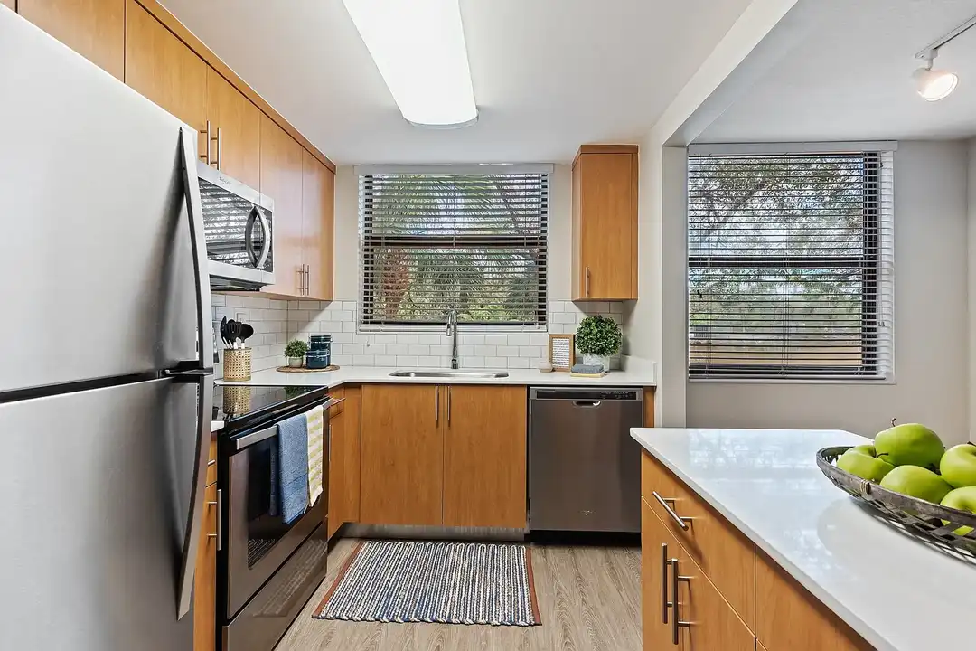 Bull Run Apartments - 14630 Bull Run Rd - Miami Lakes, FL | Rent.