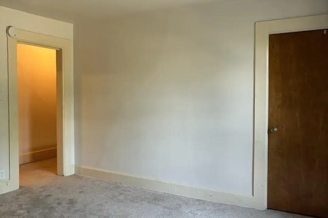 376 Hendee St - Elgin, IL | Rent.
