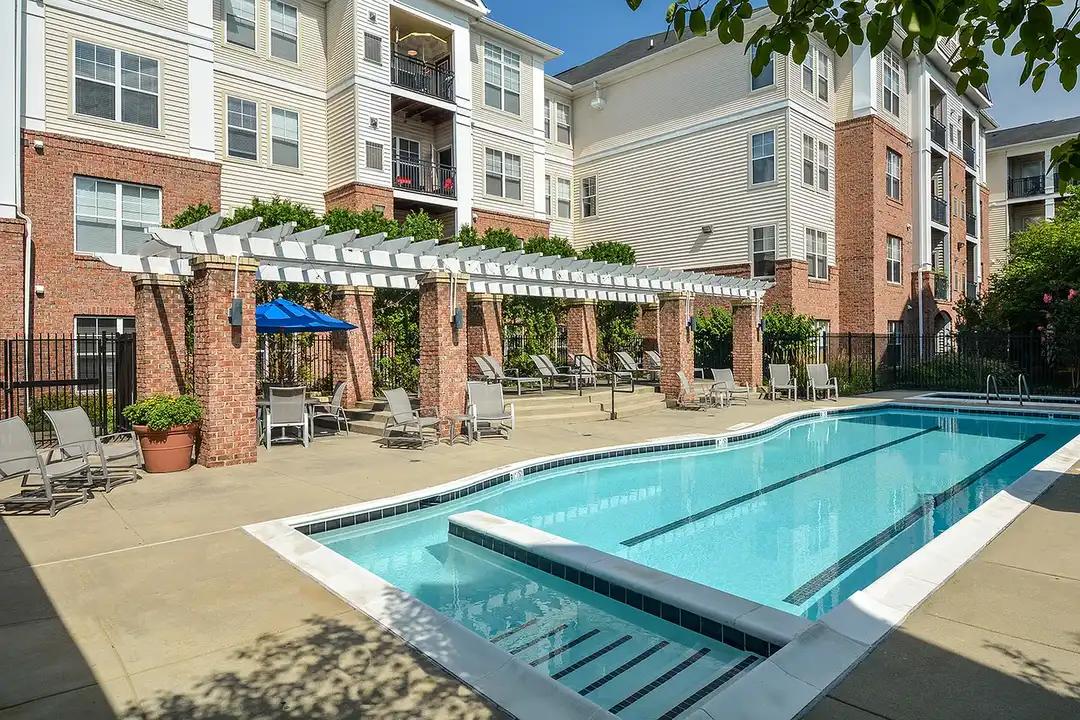 The Point At Herndon 13161 Fox Hunt Ln Herndon Va Rent
