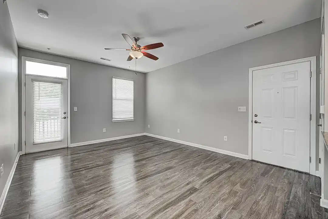 Slate Run Lofts and Apartments - 9555 International Cir - Indianapolis ...