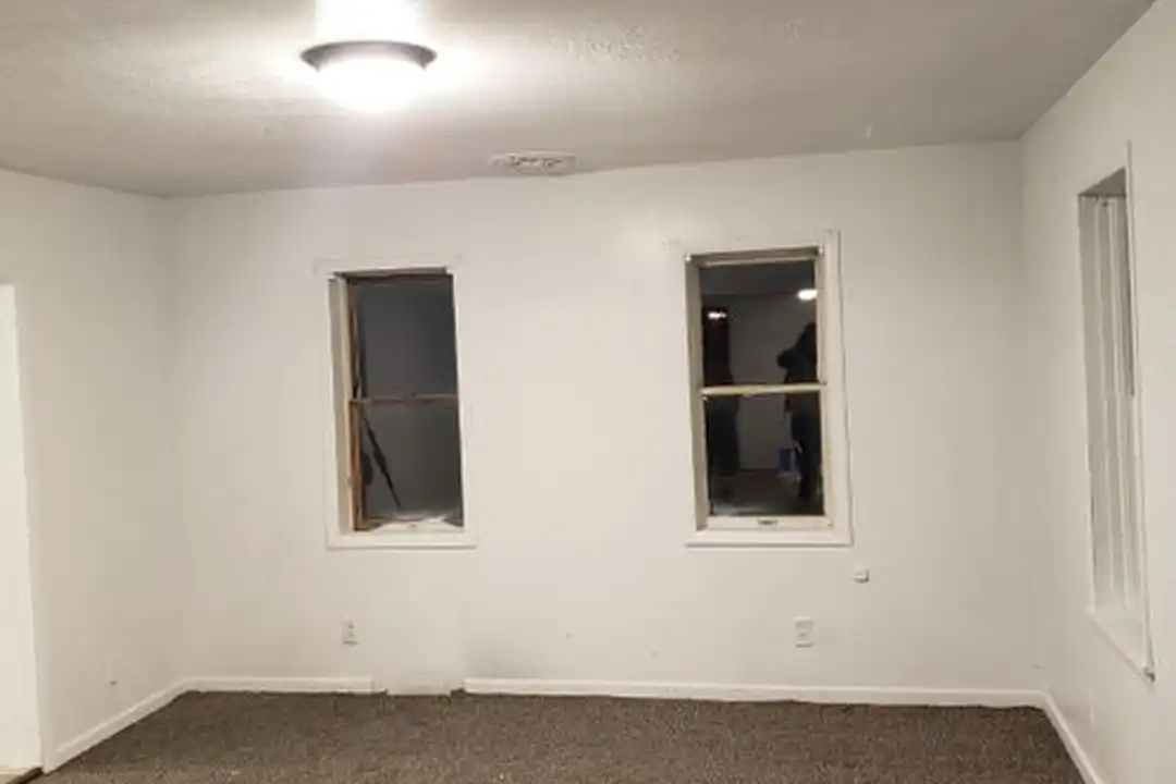 705 Franklin St - Ackley, IA | Rent.