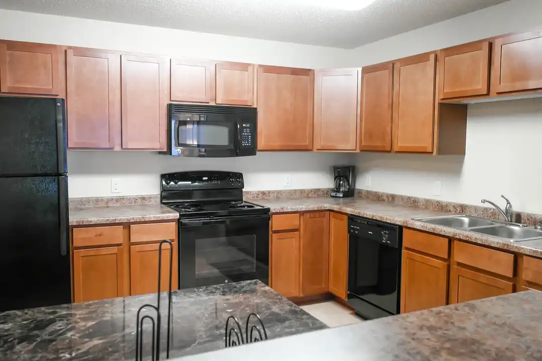 Amber Ridge Apartments - 2312 55th St S - Fargo, ND | Rent.