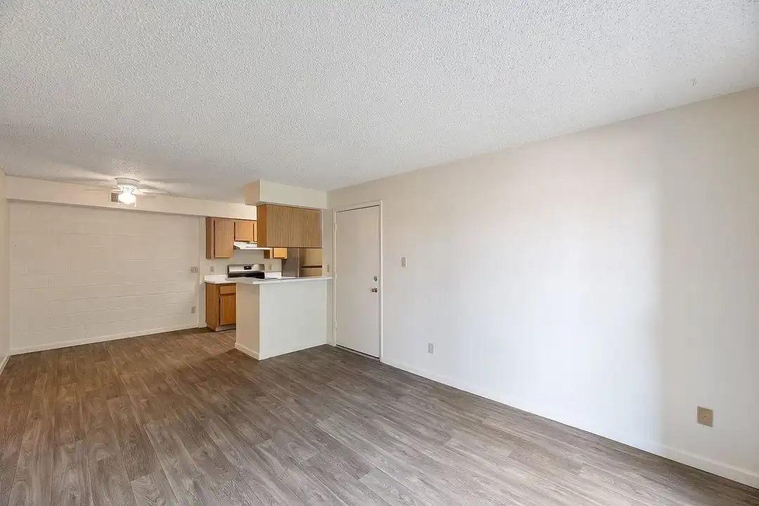 Hidden Cove Apartments - 2001 W Union Hills Dr - Phoenix, AZ | Rent.