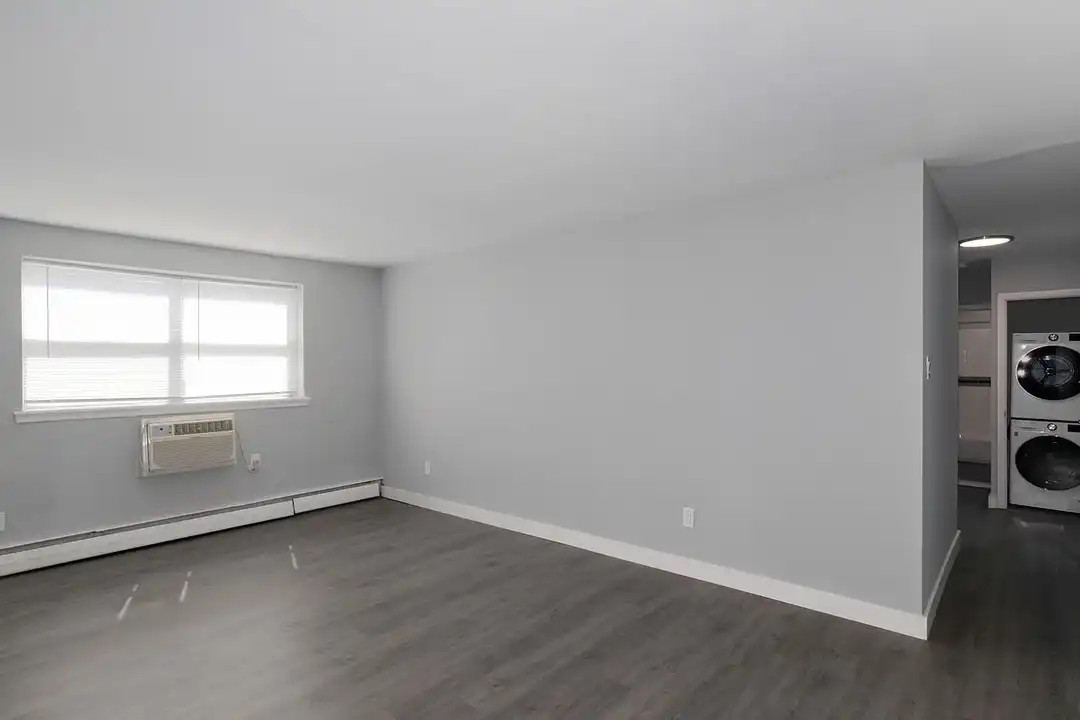 Ashley Court Apartments - 10900 Bustleton Ave - Philadelphia, PA | Rent.