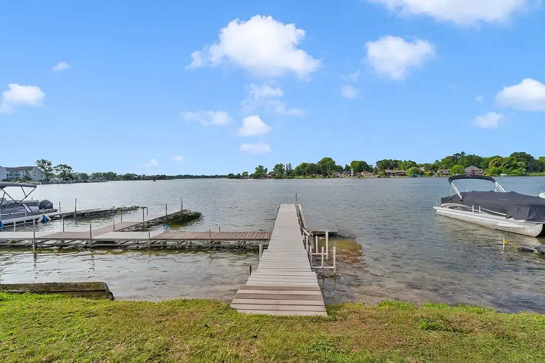 Cass Lake Shore Club - 3530 Denise Ct - Waterford, MI | Rent.