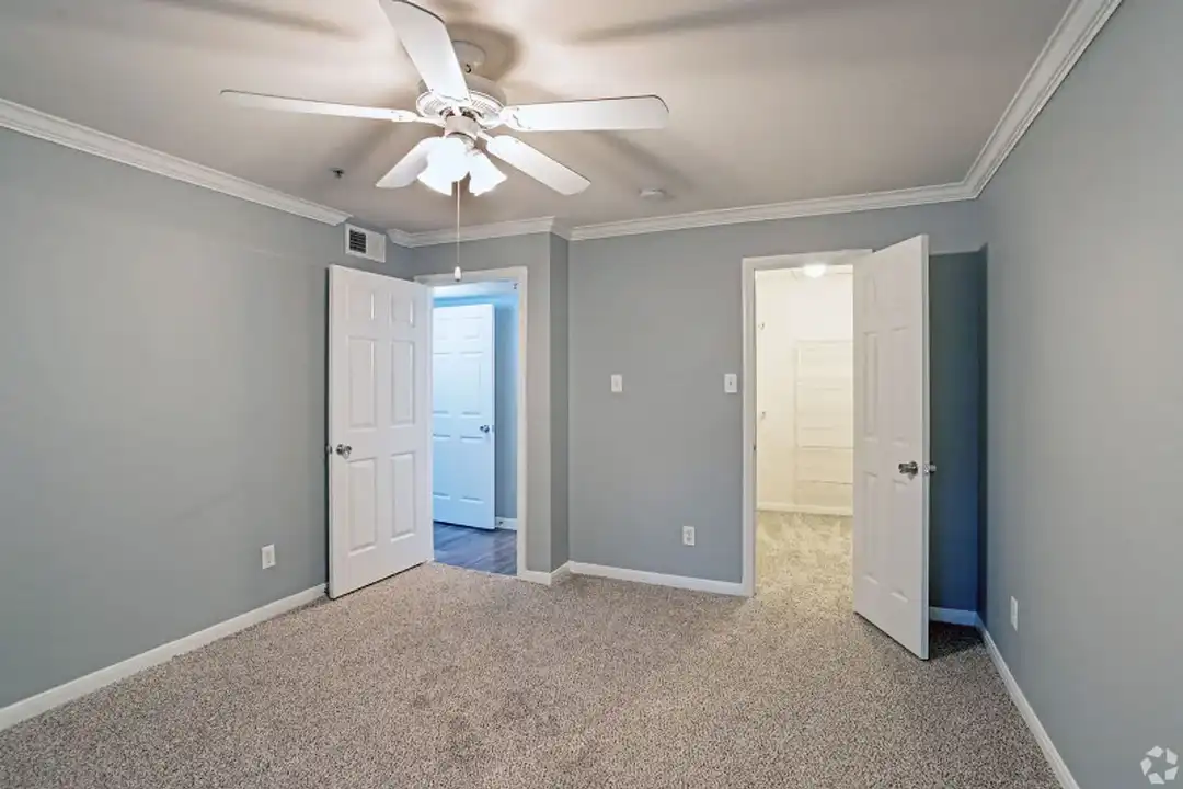 The Hamilton Apartments - 2200 Panther Trl - Austin, TX | Rent.