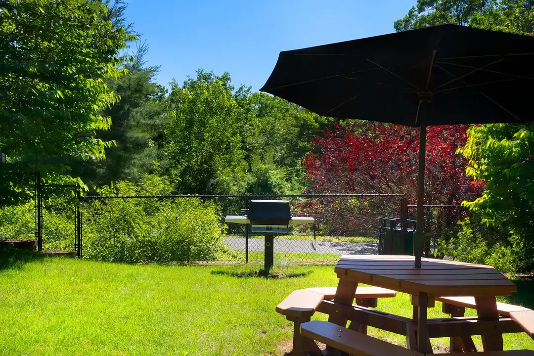 The Point at Still River - 2 Mountainview Ter - Danbury, CT | Rent.