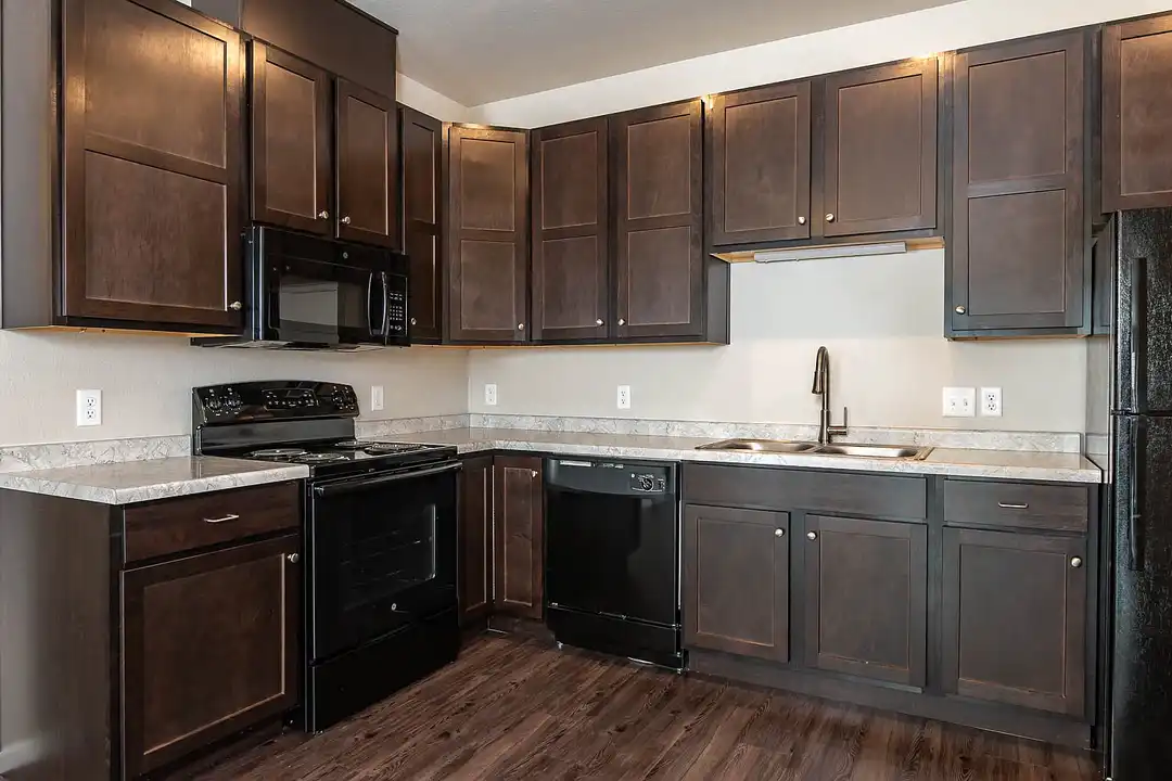 Port View Apartments - 320 NE Columbia Ave - Boardman, OR | Rent.