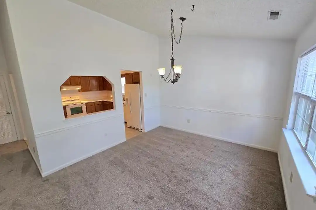 2112 Weybridge Dr - Virginia Beach, VA | Rent.