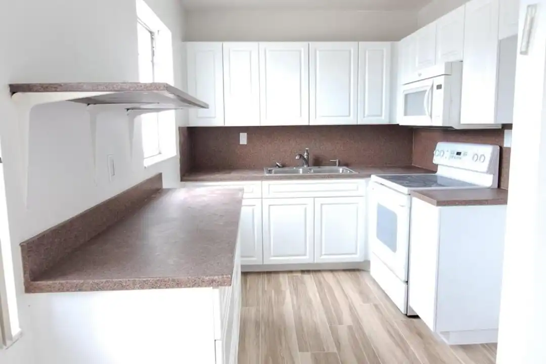 11 Kingswood E unit A - West Palm Beach, FL | Rent.