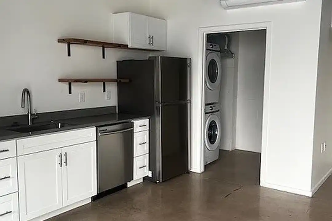 The Flash - 902 S 6th Ave - Tucson, AZ | Rent.