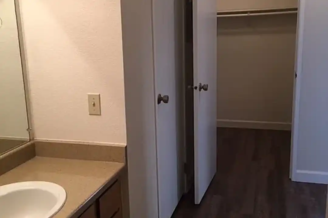 The Landings Edge at Lemoore - 333 E Cinnamon Dr - Lemoore, CA | Rent.