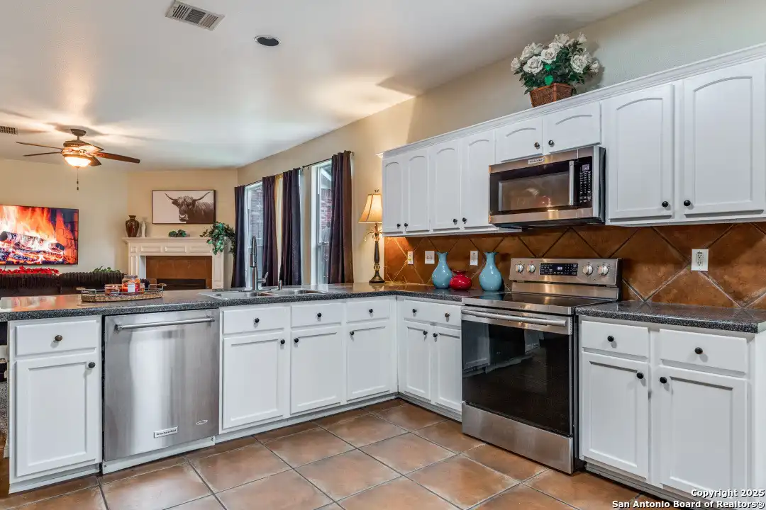 815 Midway Crest - San Antonio, TX | Rent.