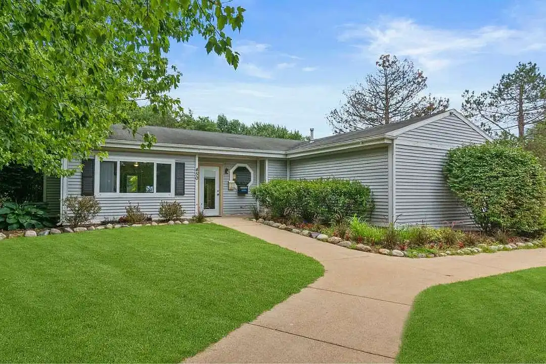 Parchment Point Townhomes - 450 Haymac Dr - Parchment, MI | Rent.