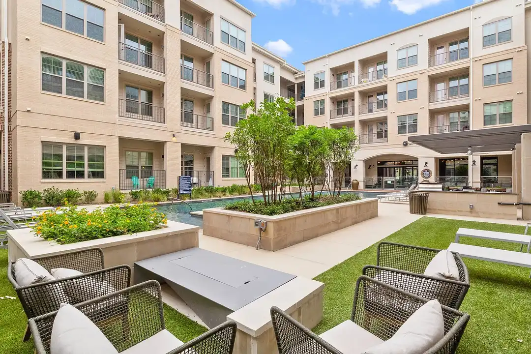 Addison Grove - 4150 Belt Line Rd - Addison, TX | Rent.