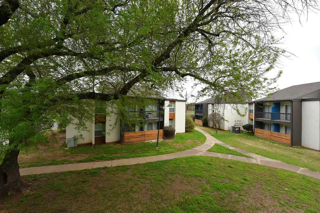 Flats on Youree - 9050 Youree Dr - Shreveport, LA | Rent.