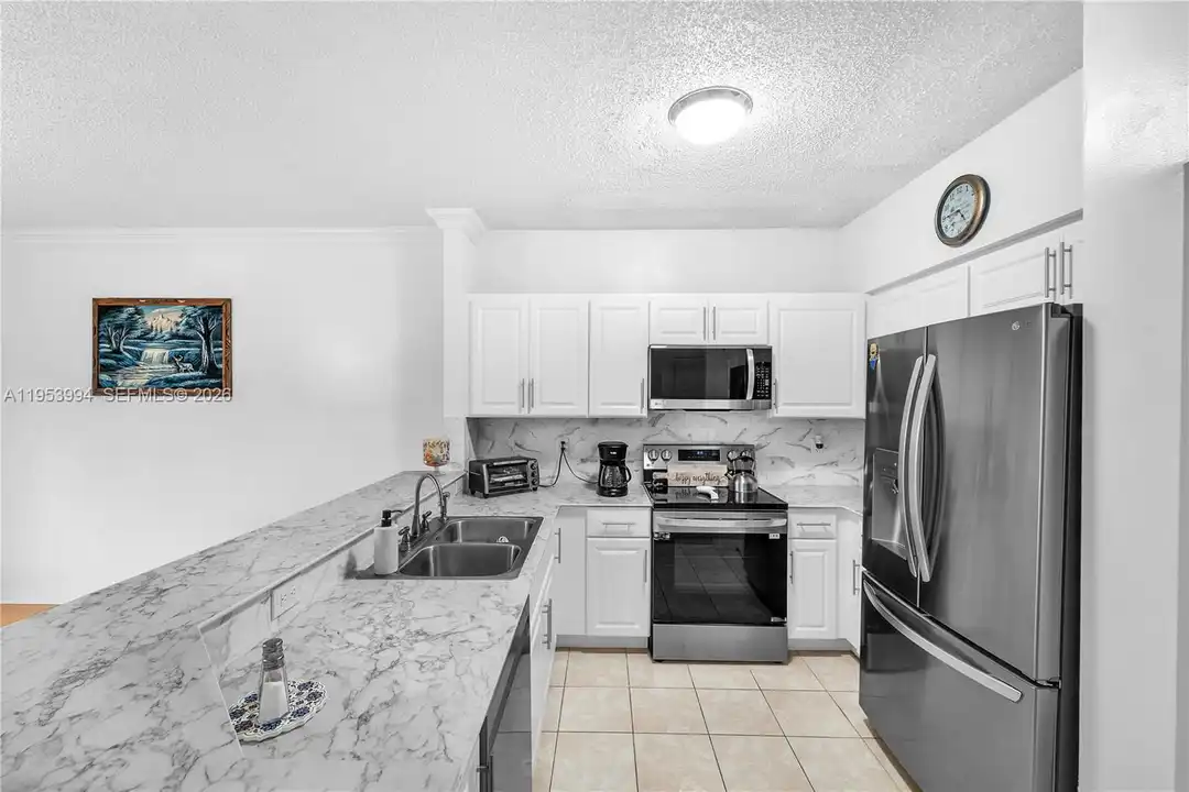 2218 SE 26th Ln - Homestead, FL | Rent.