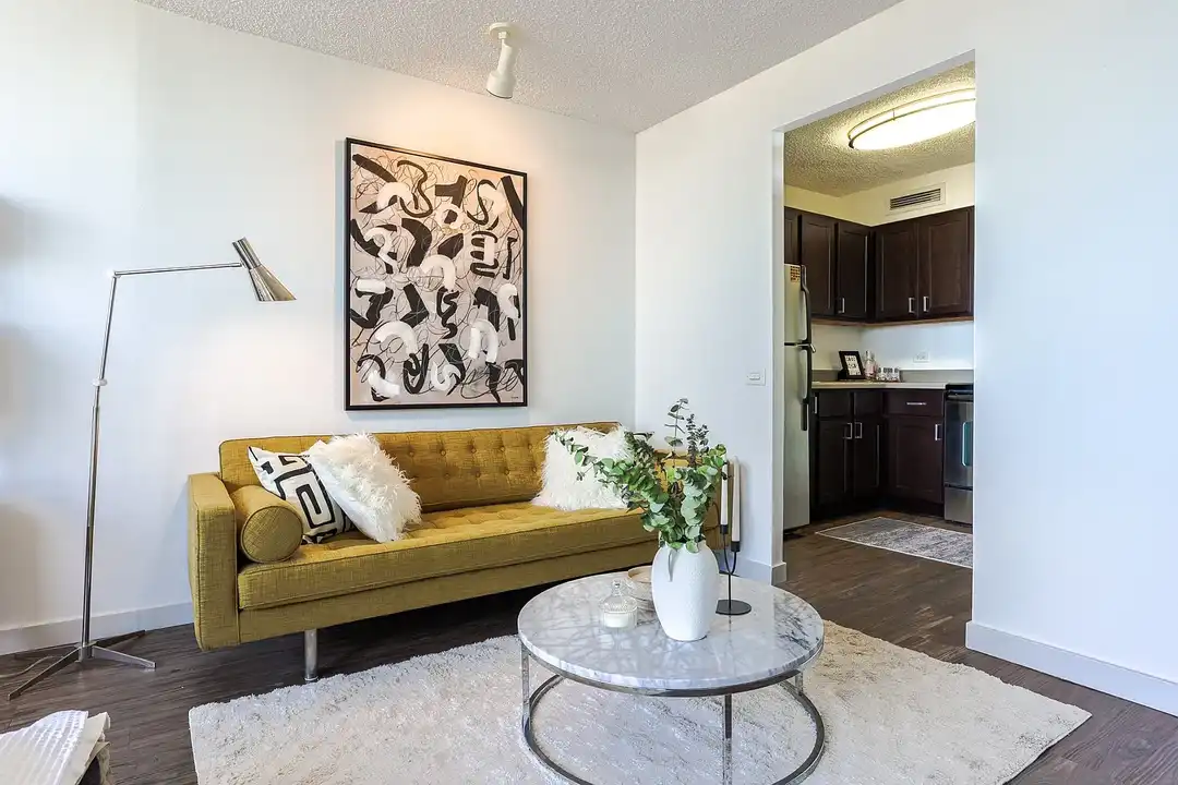 Presidential Towers - 555 W Madison St - Chicago, IL | Rent.