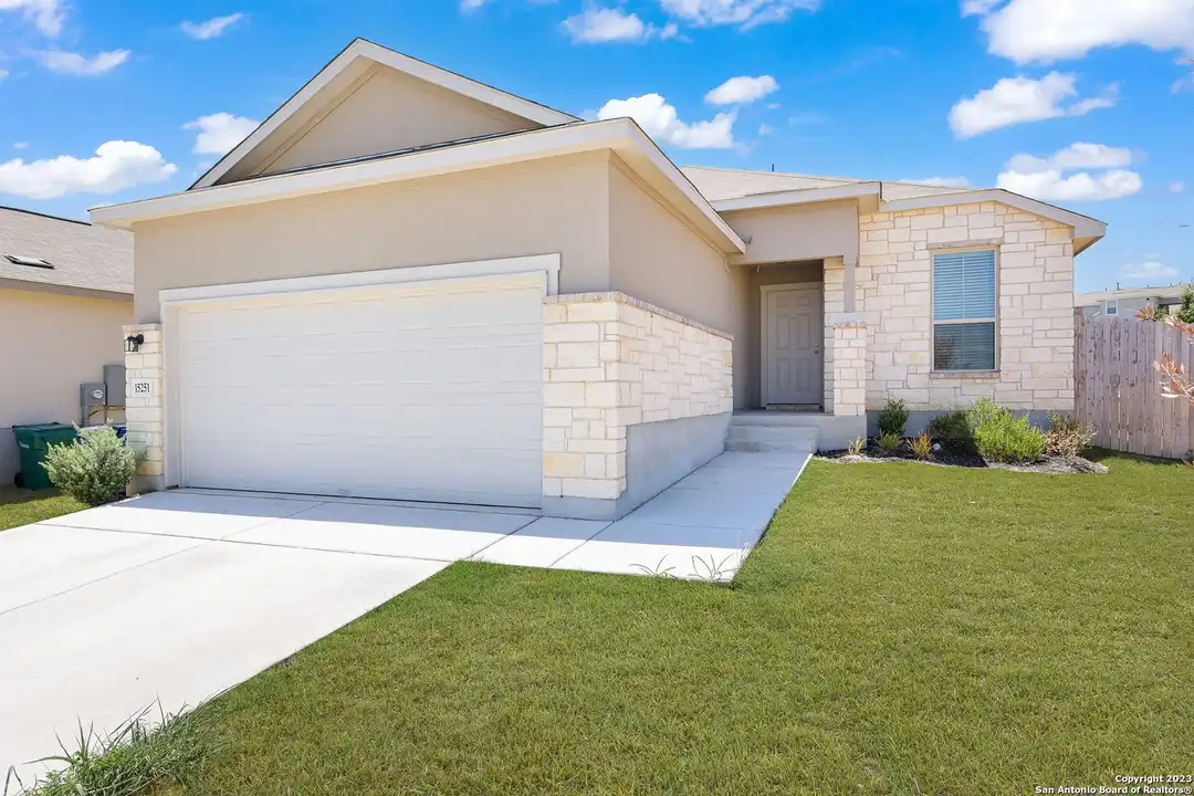 15251 Comanche Gard - San Antonio, TX | Rent.