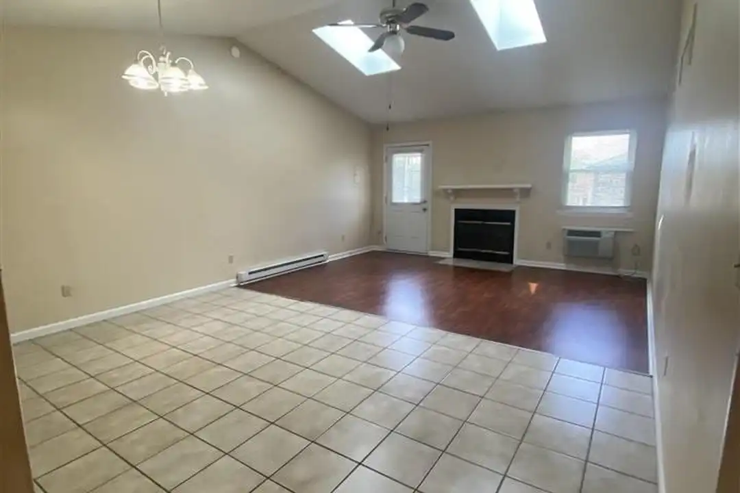 501 Independence Ct - Radcliff, KY | Rent.