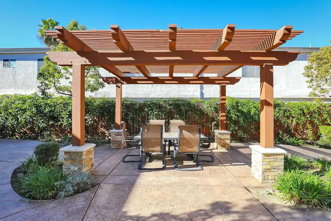 La Mesita Apartments - 7350 La Mesita Pl - La Mesa, CA | Rent.