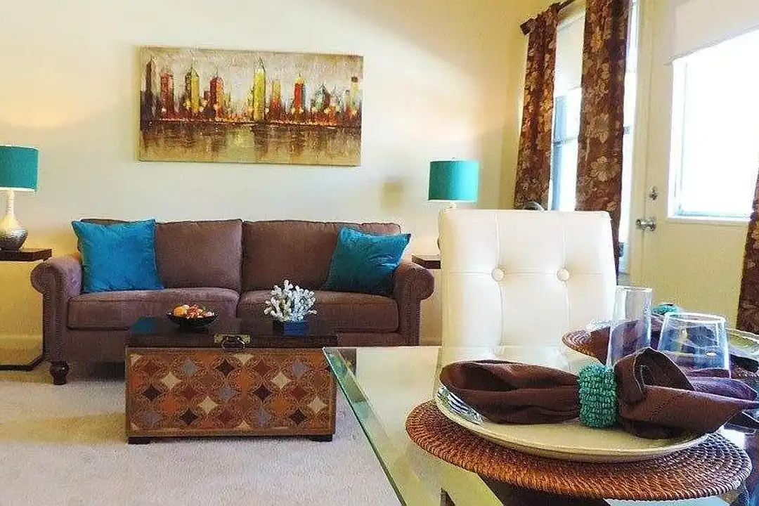 Hillendale Gate - 6612 Wycombe Way - Parkville, MD | Rent.