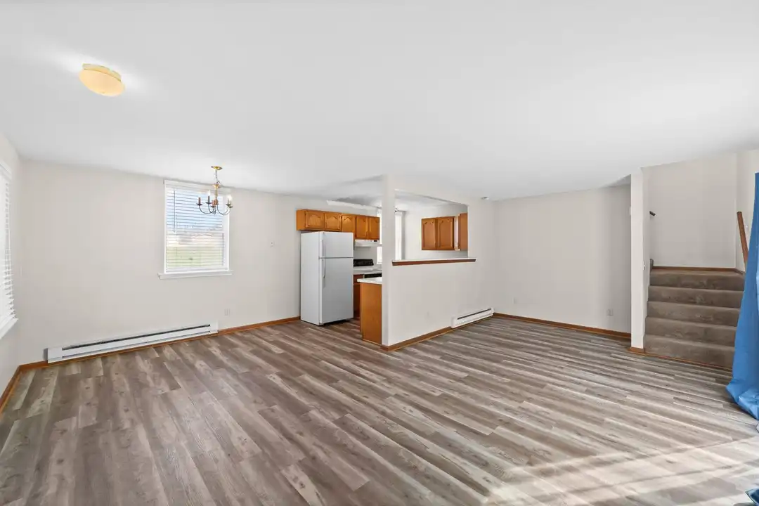 6256 Wayland Rd unit Unit C - Wayland, OH | Rent.