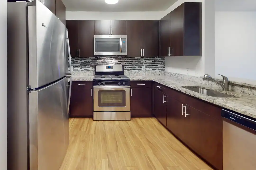 Inwood West - 1 Inwood Dr - Woburn, MA | Rent.