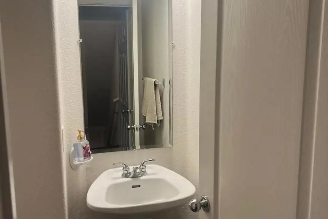 104 W Santa Clara St unit 104 - Ventura, CA | Rent.