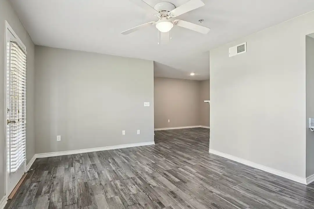 Timber Oaks Apartments - 700 Timber Oaks Ln - Grand Prairie, TX | Rent.
