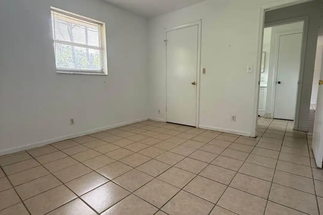 1794 Juno Rd #5 - North Palm Beach, FL | Rent.