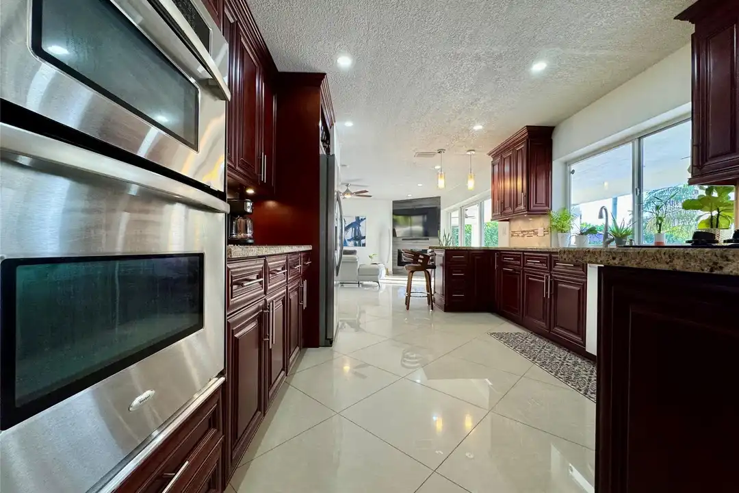 481 W Tropical Way - Plantation, FL | Rent.