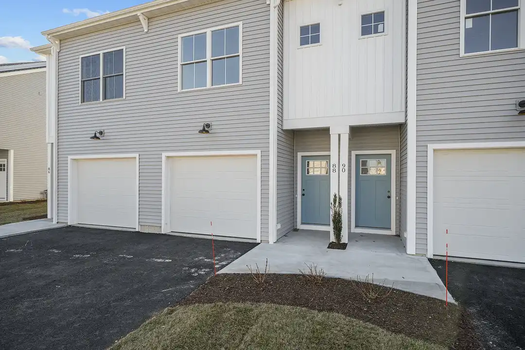 Hillsgrove at City Centre - 88 Golden Grove Way - Warwick, RI | Rent.