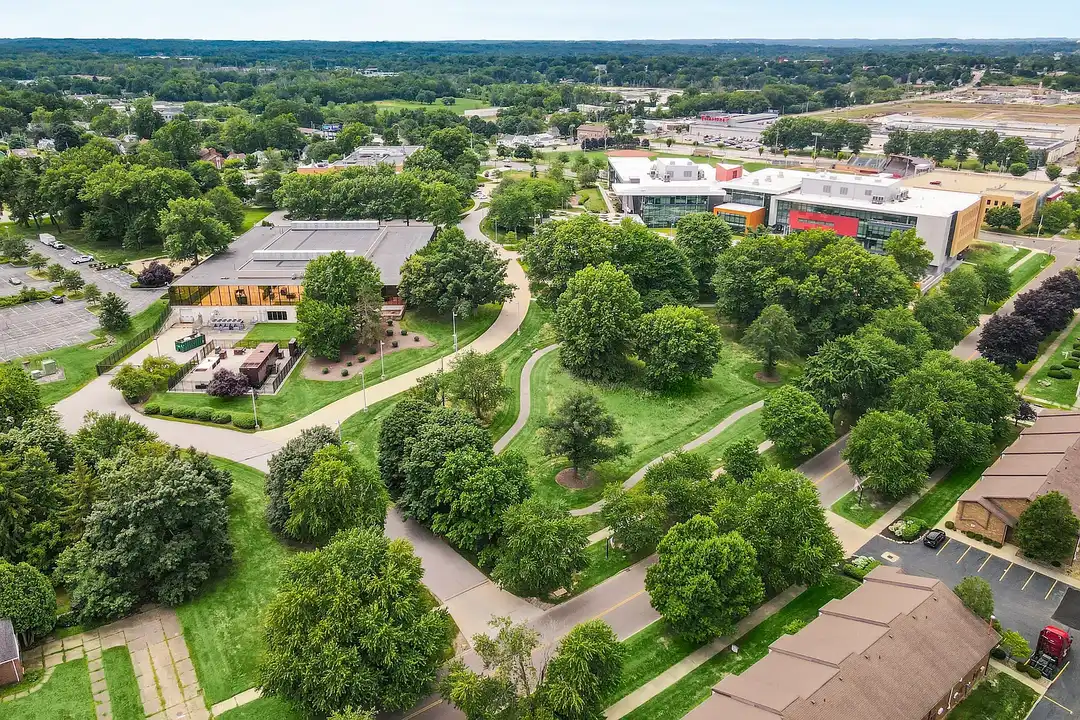 Firestone Park - 101 E Firestone Blvd - Akron, OH | Rent.