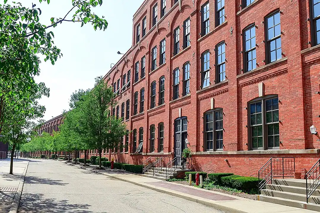 River Place Luxury Apartments - 500 River Place Dr - Detroit, MI | Rent.