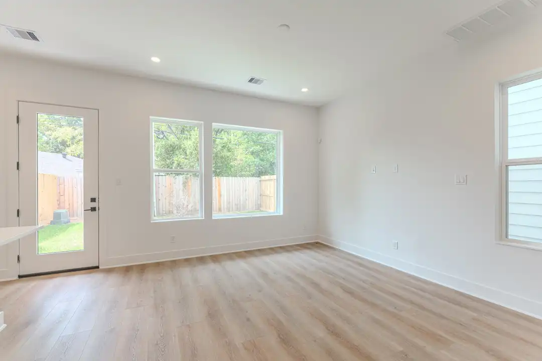 7707 Inwood Grv Ln - Houston, TX | Rent.