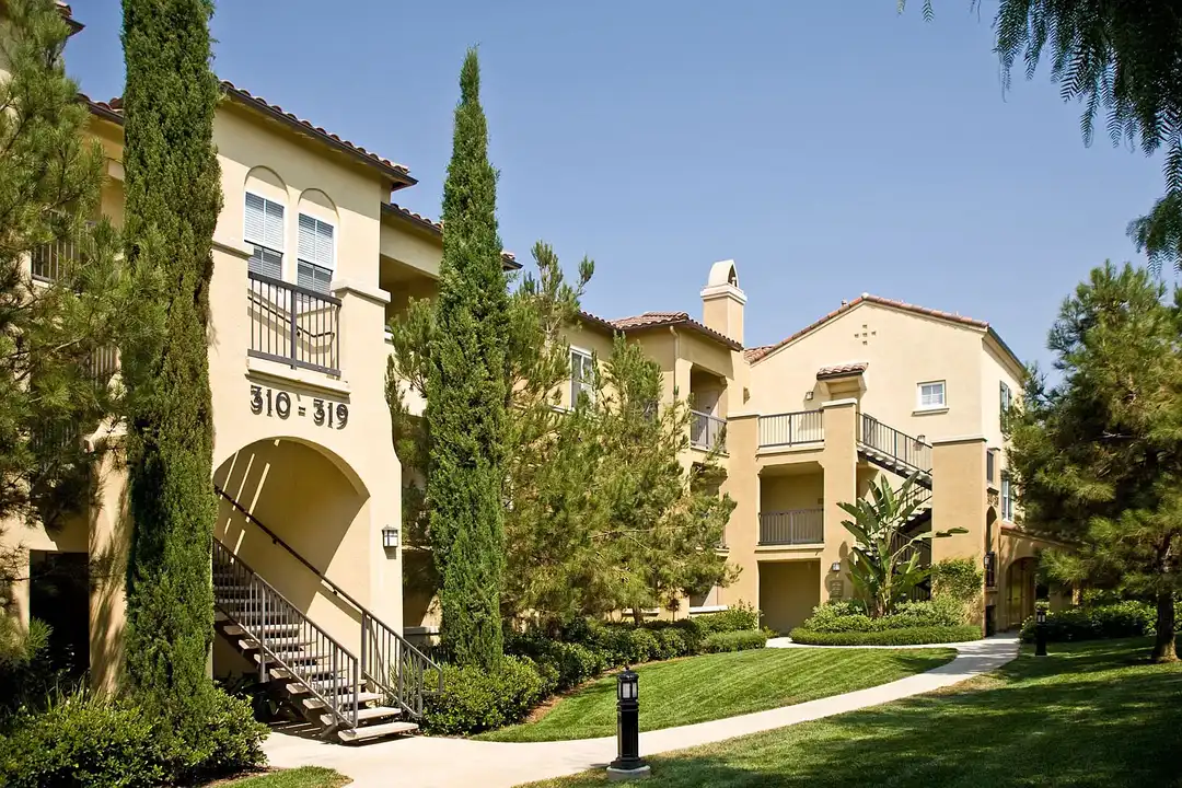Quail Hill Apartment Homes - 105 Quail Rdg - Irvine, CA | Rent.