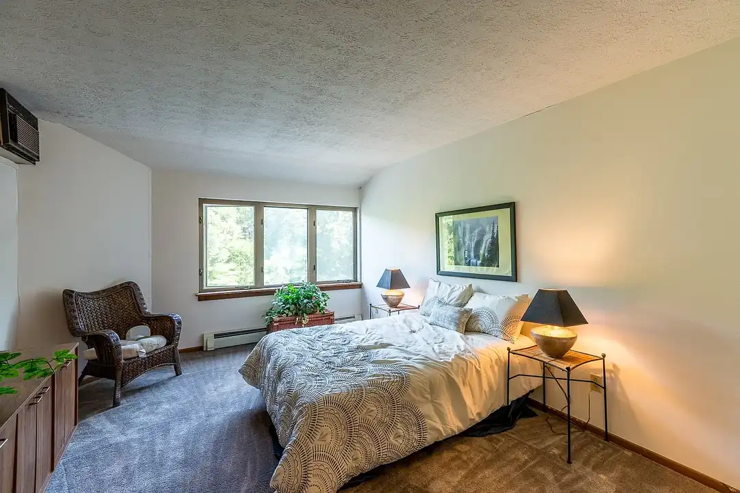 Merriman Valley Apartments & Townhomes - 1551 Timber Trl - Akron, OH ...