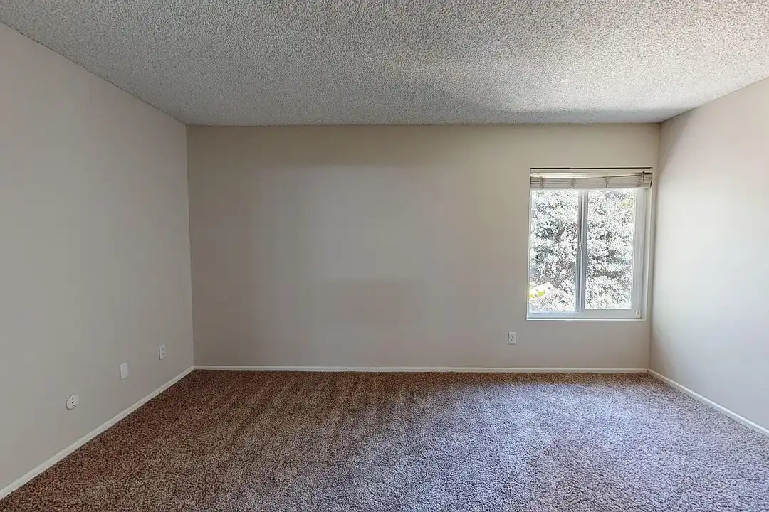 27 Seventy Five Mesa Verde - 2775 Mesa Verde Dr E - Costa Mesa, CA | Rent.