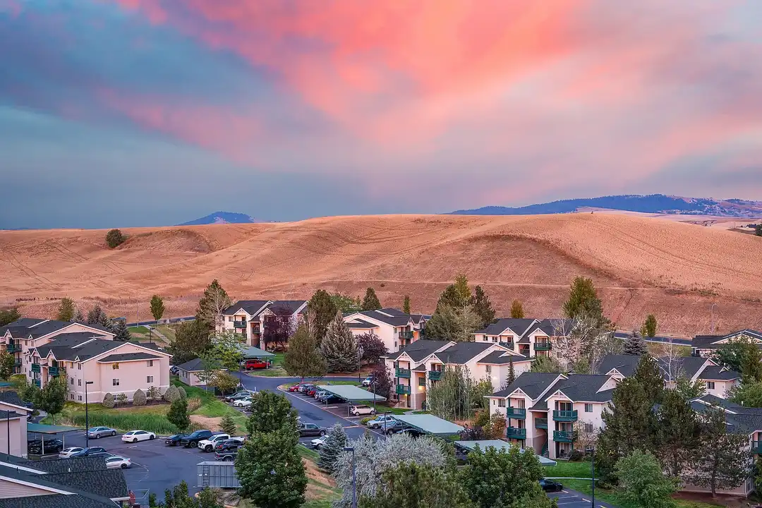Maple Valley Apartments - 2290 NE Westwood Dr - Pullman, WA | Rent.