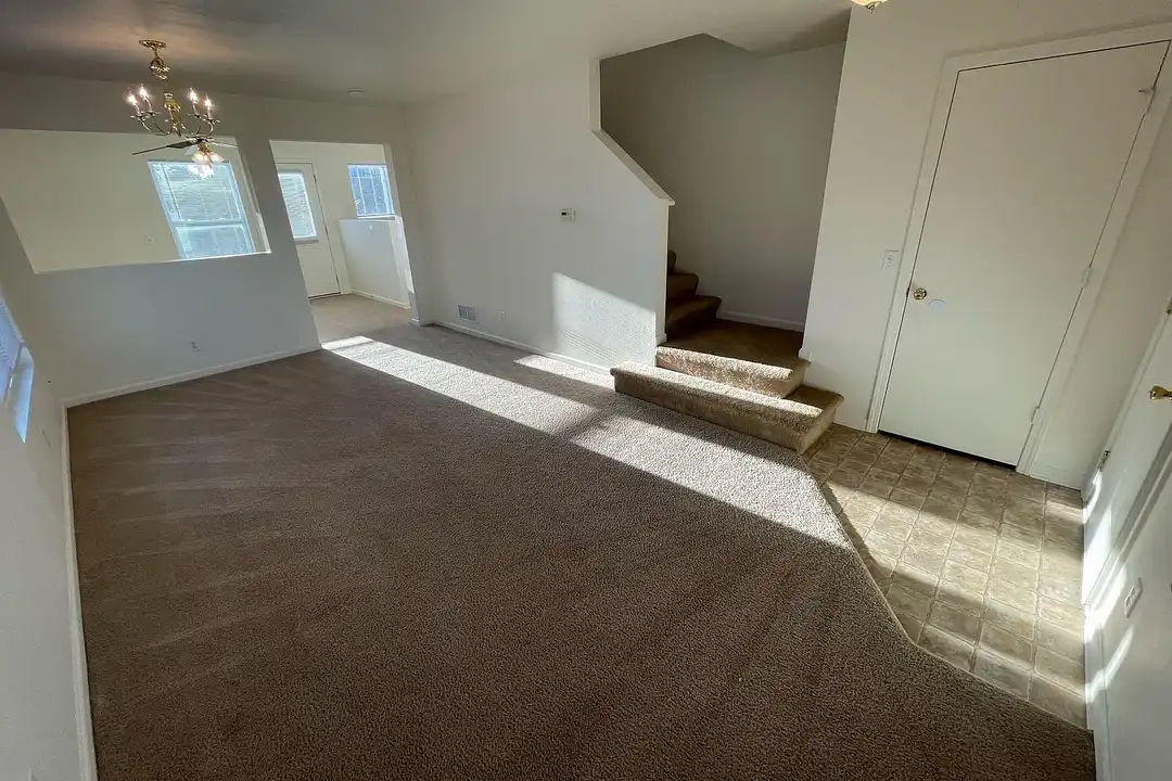 Rising View - 3116 Lockbourne Dr - Bellevue, NE | Rent.