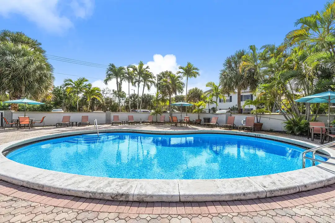 The Crossroads at Downtown Boca - 101 SW 12th St - Boca Raton, FL | Rent.