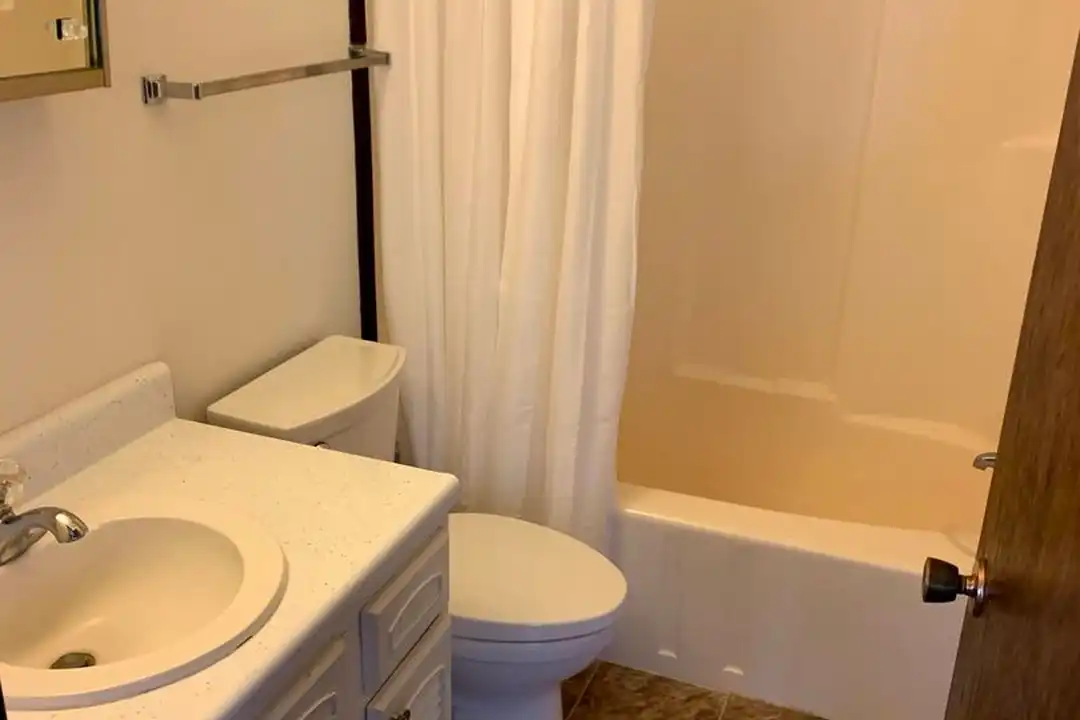 421 Stromen St unit 4 - Cyrus, MN | Rent.