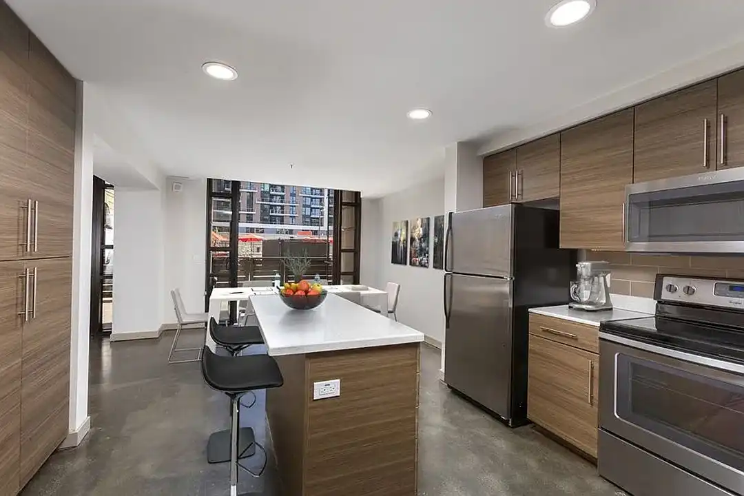 Camden Harbor View - 40 Cedar Walk - Long Beach, CA | Rent.
