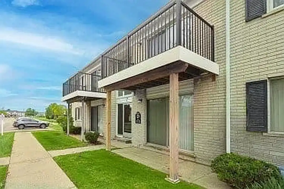 Waynewood Apartments - 6737 N Wayne Rd - Westland, MI | Rent.